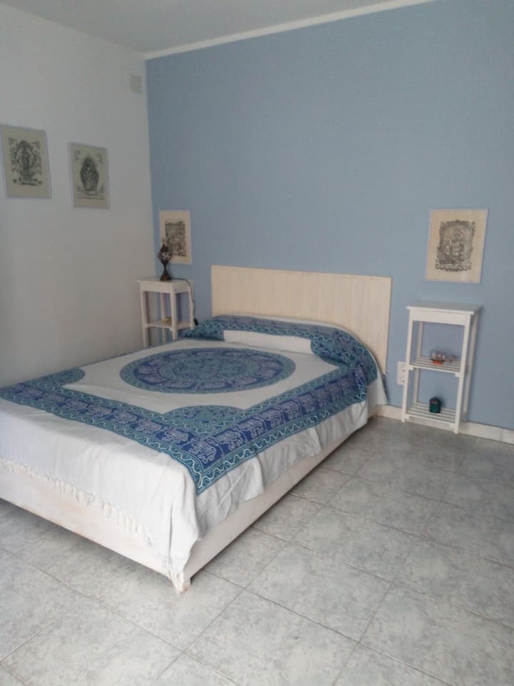 Estámos Junto A La Cúpula Del Mediterráneo - Calpe