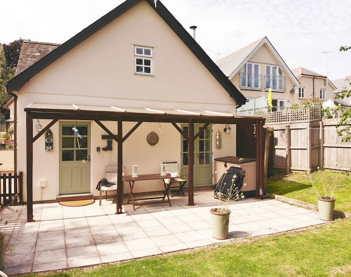 Harvest Cottage - Charming Dog-friendly Cottage - Honiton