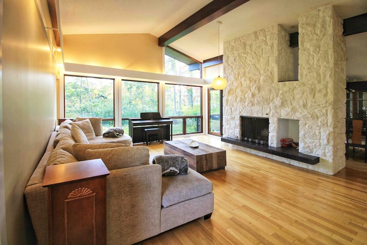 Architect's Modern Cottage Oasis - Ottawa