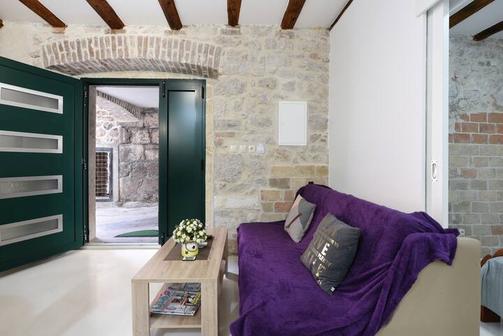Casa Antea - 3 Br With Jacuzzi & Terrace - Šibenik
