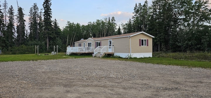 Full Residential Home With Lots Of Parking Space - British Columbia