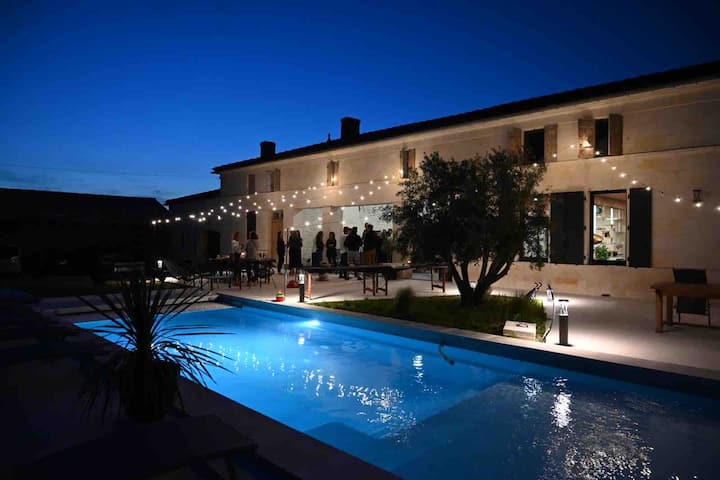 Grande Maison Familiale En Pierres Avec Piscine - Jonzac