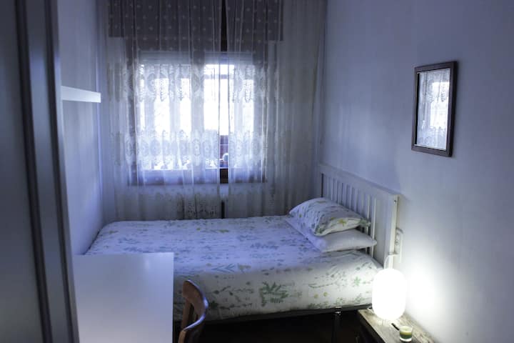 Habitación En Pleno Centro De Cuenca - Cuenca