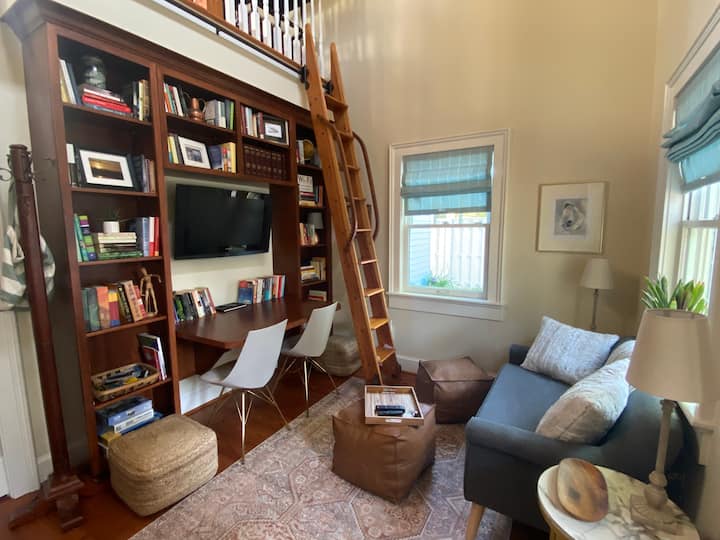 Bed & Bookfest Guest Cottage In The ❤️ Of Downtown - New Bern, NC