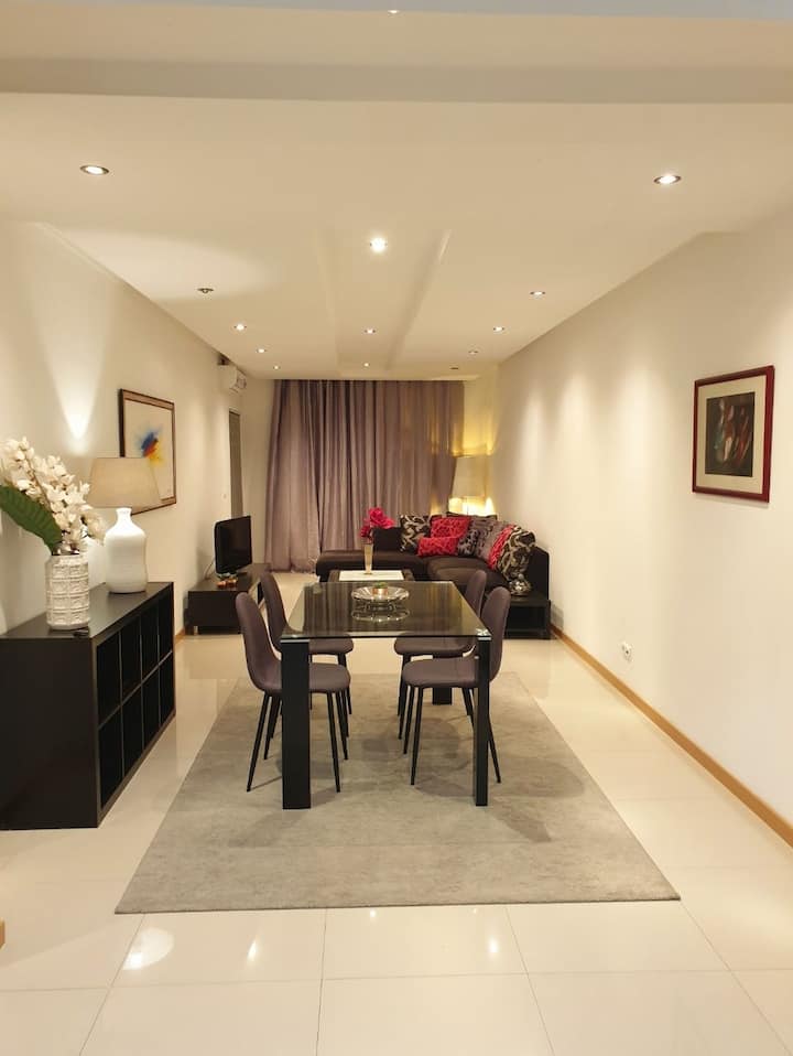 Bonito Apartamento Com Todos Os Serviços à Volta - Praia