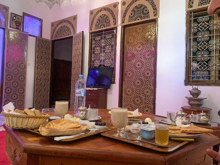 Charmante Chambre De Tourisme Dans Un Riyad - Meknes