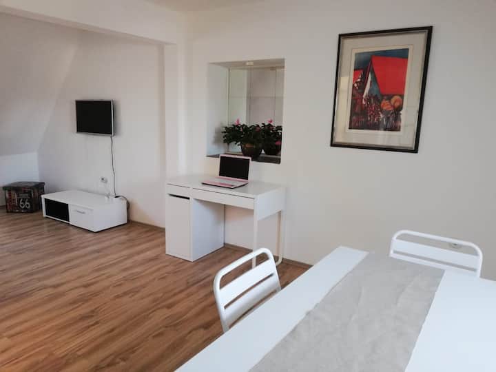 Schöne Wohnung  Mit Grill Und Garten - Kassel