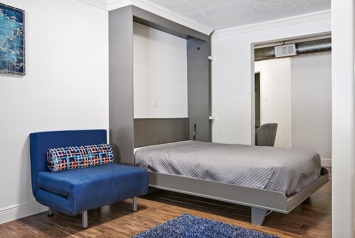 Centrally Located/med Center/ Galleria / Heights - Northside - Houston
