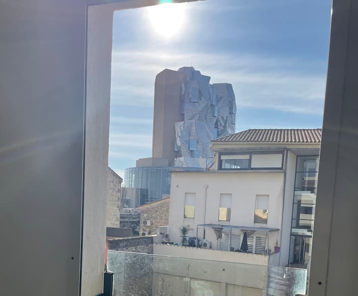 Studio Vue Tour Luma - Arlés