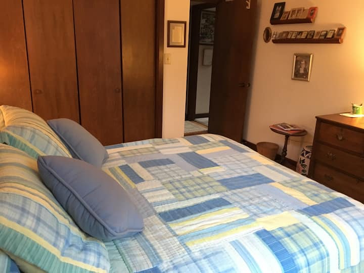 Cozy Rooms For Triangle Travelers - Chapel Hill, NC