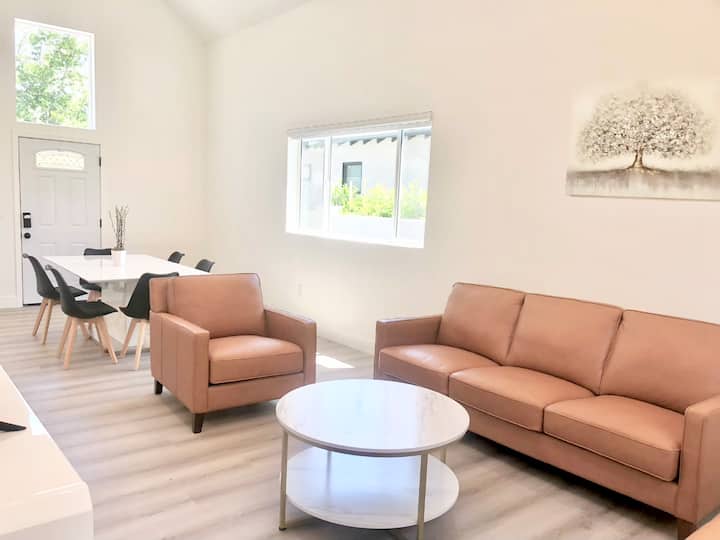 Brand New Modern 3b2.5b House Hancock Park/k Town - Los Angeles, CA