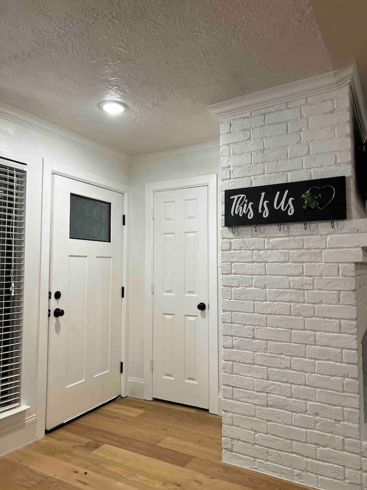 4 Bedroom Traveler's Hideaway - Humble, TX