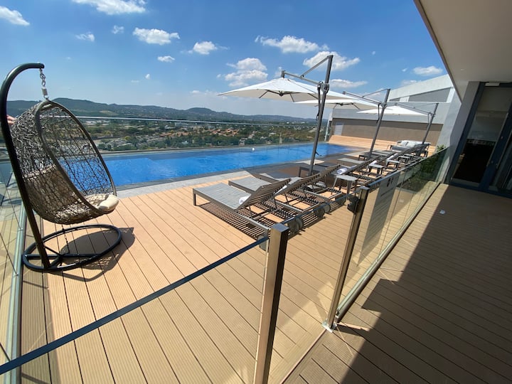 Furnished Apartment In The Heart Of Menlyn Maine - Pretoria, South Africa