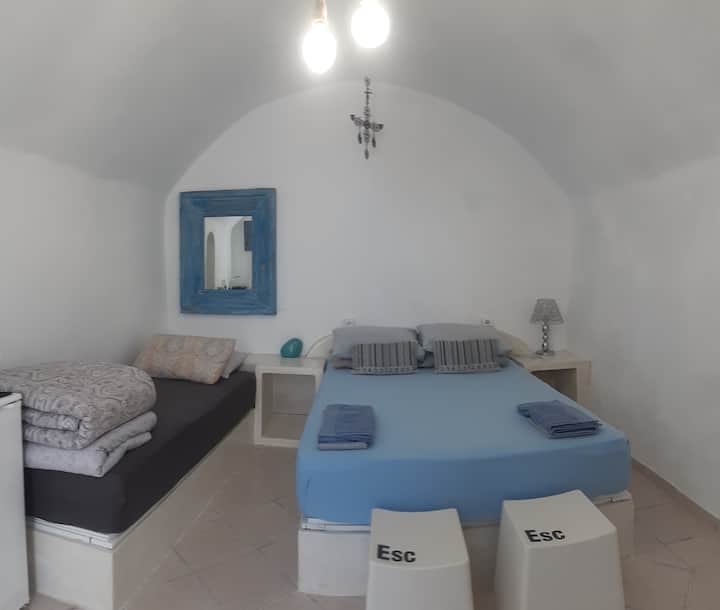 Kozo Cell Cave - Santorin