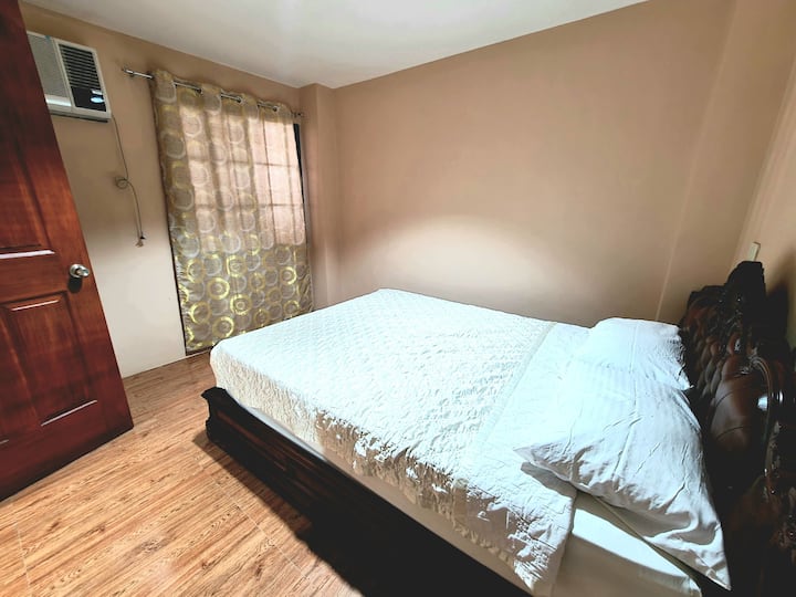 The Tcb Staycation Rooms - Compostela