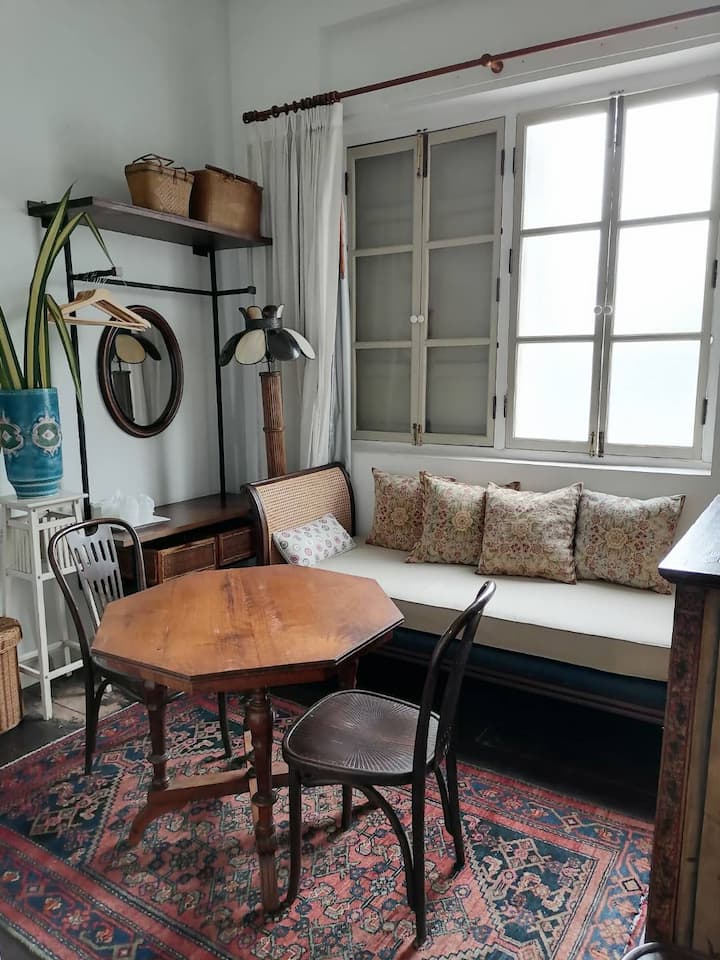 Baan Vaneeda, Antique House W/secluded Garden 101 - Bangkok