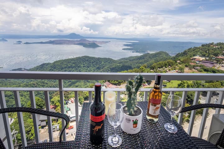 Tagaytay Red Lava @ Wind Residences (Free Parking) - Tagaytay