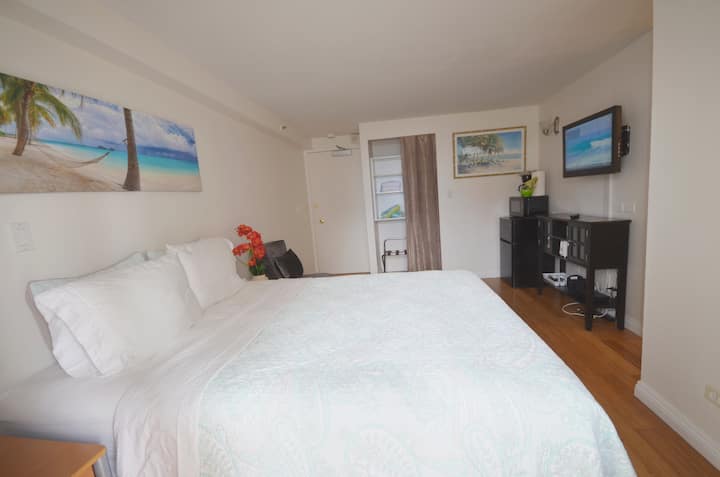 Kv1010a Waikiki 2 Minute Walk To Beach - Kailua, HI