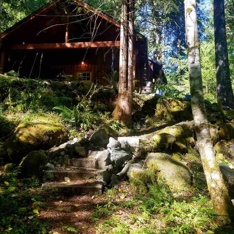 The Wright Cabin, rusitc Log Cabin with River view - Cabins for Rent in ...