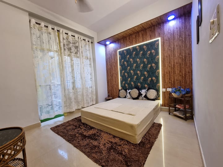 5. Ideal Luxury Stay A.c. (1bhk) 500 Sq Feet - Varanasi