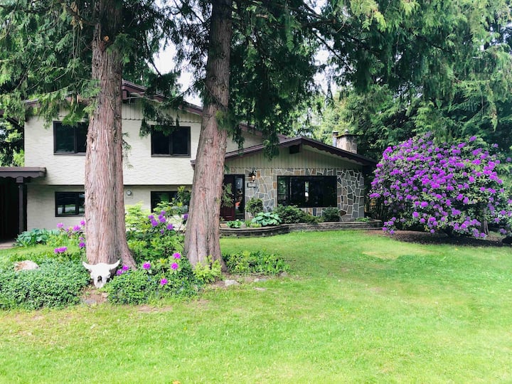 Tall Timber Guest Suite - Revelstoke