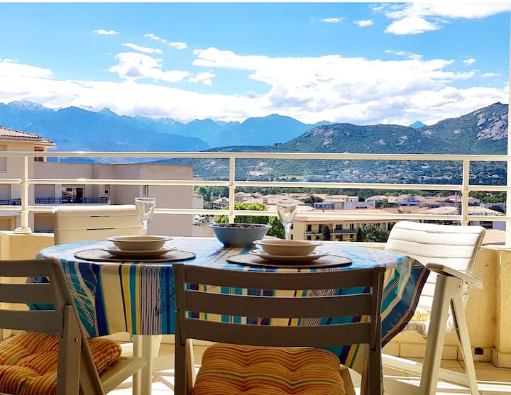 Bel Appartement Idéalement Situé Et Au Calme - Calvi