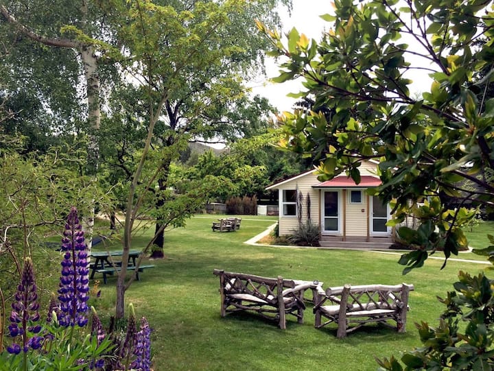 Private Room With 4 Beds - Lake Tekapo
