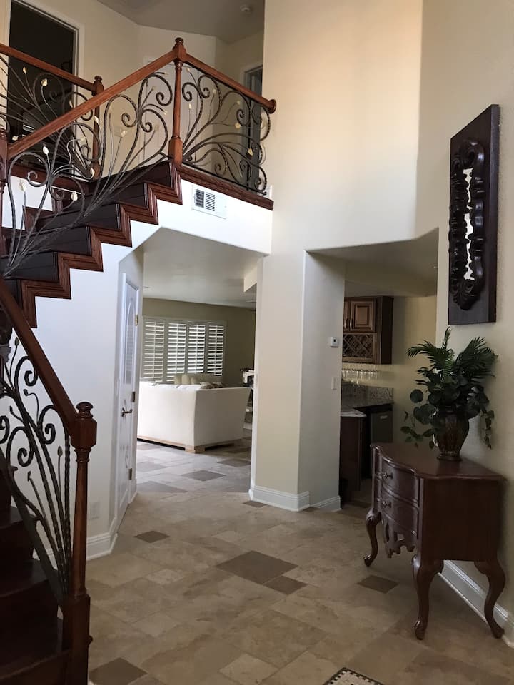 Traditional Cozy Home - Henderson, NV