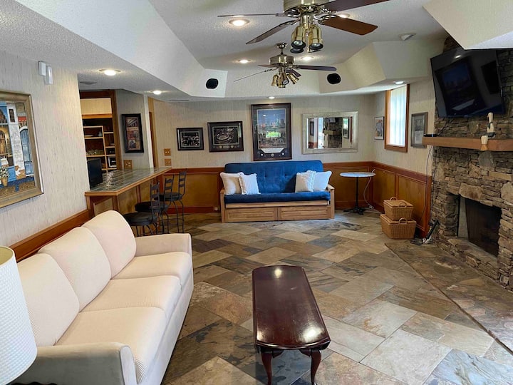 Sunny Basement Apartment - Brookhaven, GA