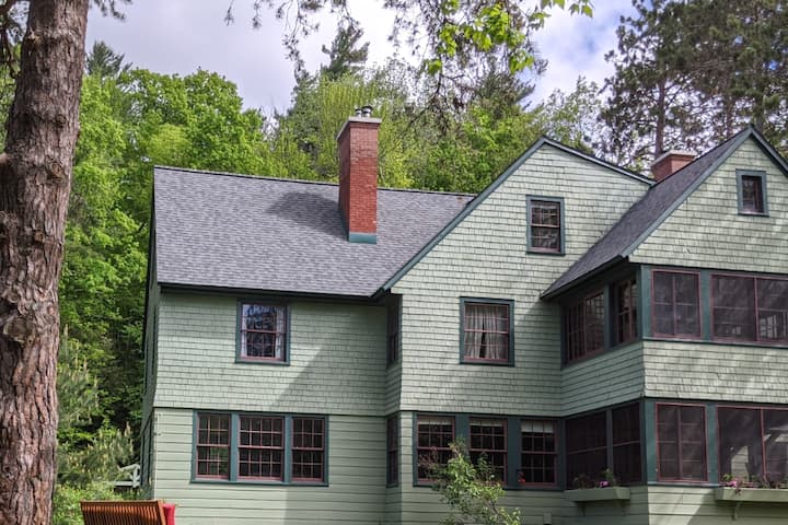 Superb Adk Experience - 8 Person Spa, 6 Fireplaces - Saranac Lake, NY
