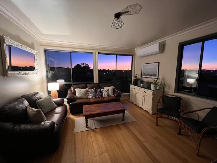Sunsets In The West - Koroit