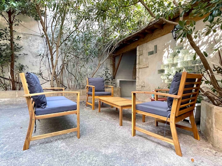 Neuf Incroyable 2 Chambres + Cour Privée Au Panier - Marseille