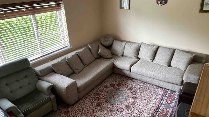 Spacious 5 Bedroom Holiday Home, With Indoor Stove - Bantry