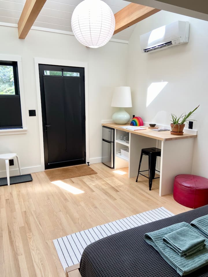 The Studio Guest Suite. Private. Newly Renovated. - Martha's Vineyard, MA