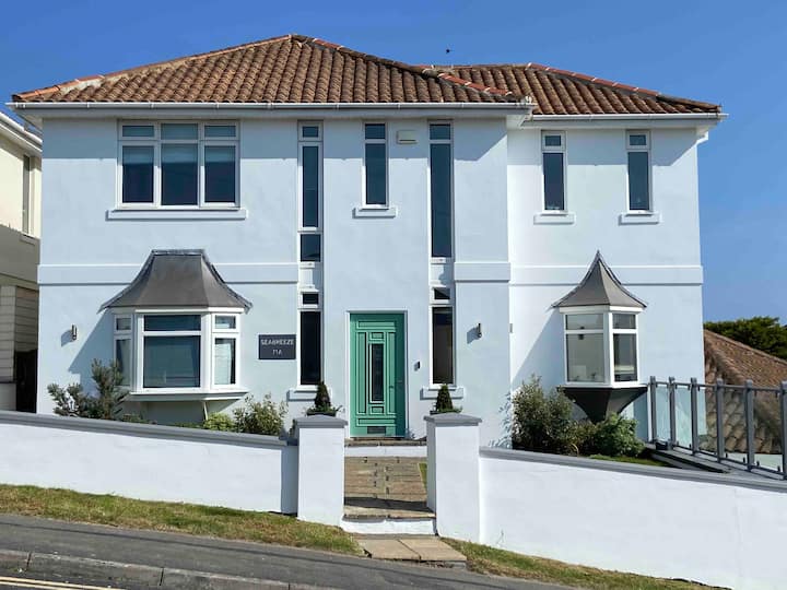 Stunning Sea Views, Parking & 5 Min Drive To Beach - Bournemouth