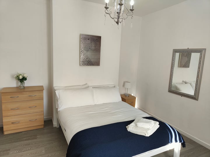 Home Sweet Home Entire 2 Floor Apartment - Liverpool