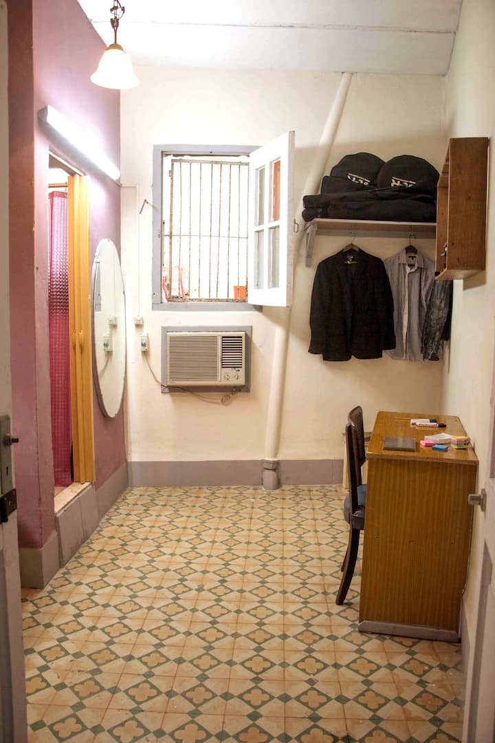 Entire Studio With Ac In City Center, Vedado - Havanna