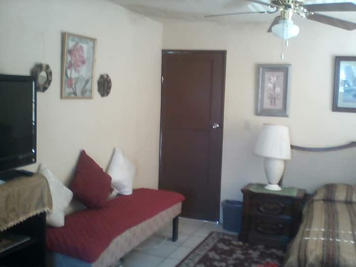 Departamento  Agradable Y Céntrico. Planta Alta - Tijuana