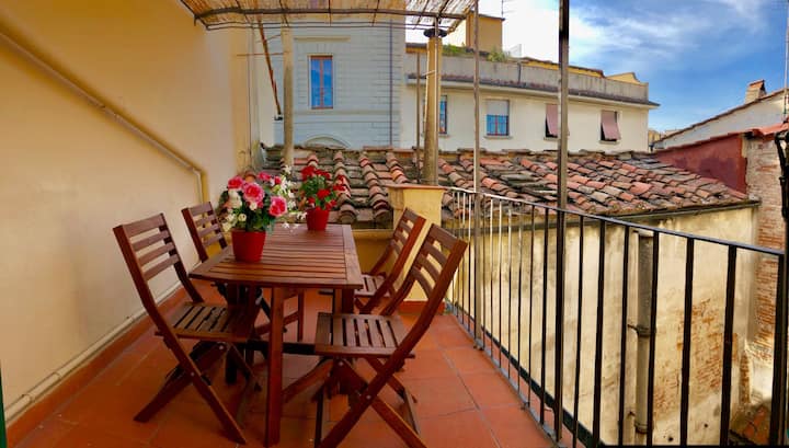 Guidobaldo’s Verandah: Nice Flat In Borgognissanti - Florença