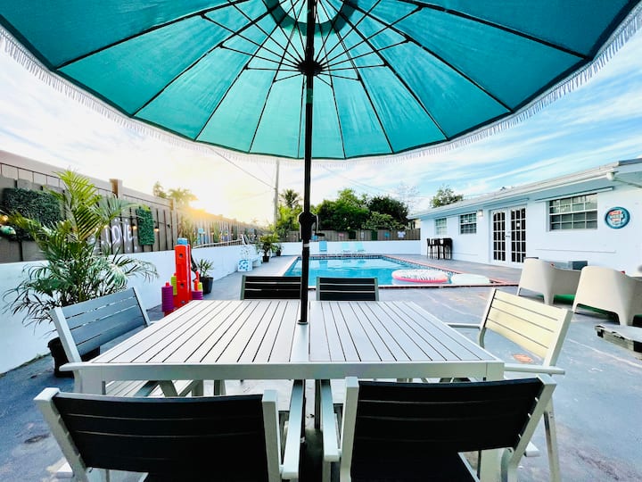 Near Beach-pool House-free Welcome Basket - North Miami Beach, FL