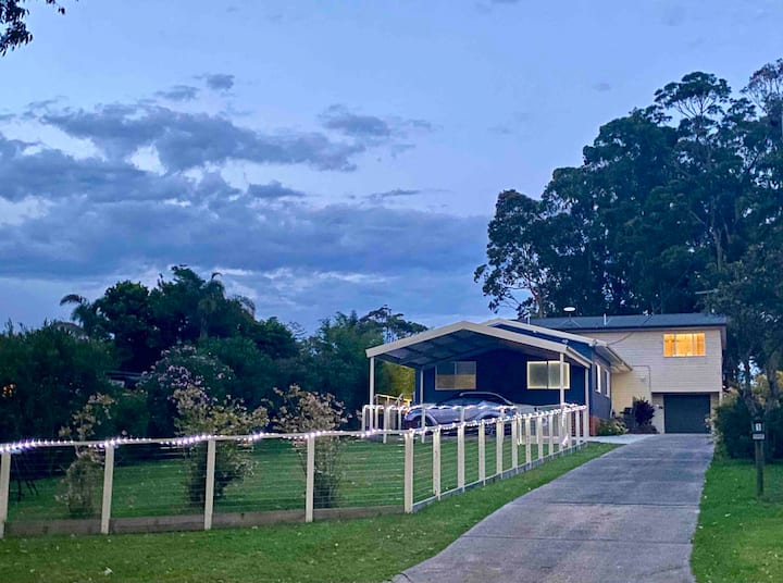 3 Bedrooms On Large Block, 900m From The Beach - Ulladulla