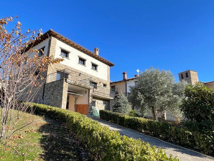 Casa Ruymar 4 Vientos, 340 M²: 3 Plantas Y Jardín. - La Rioja, España