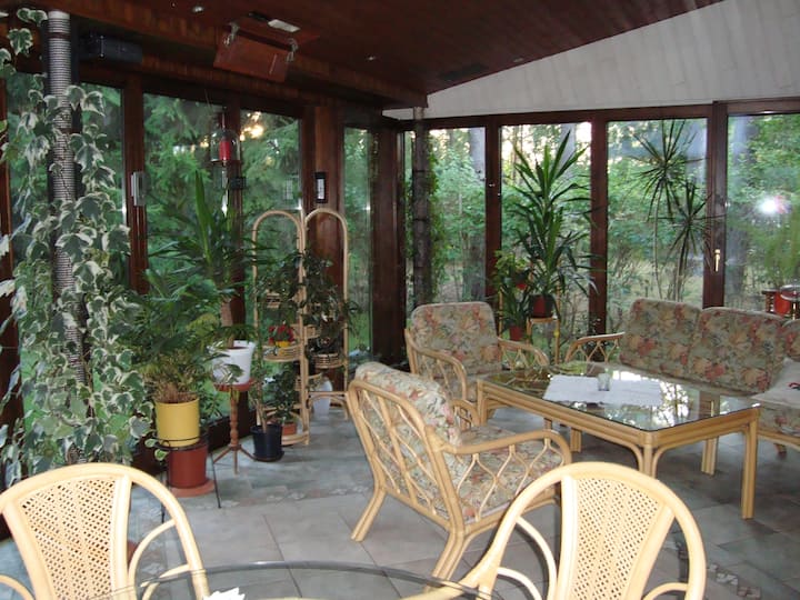 Ferienhaus Mit Klimaanlage Und 25qm Wintergarten. - Oranienburg