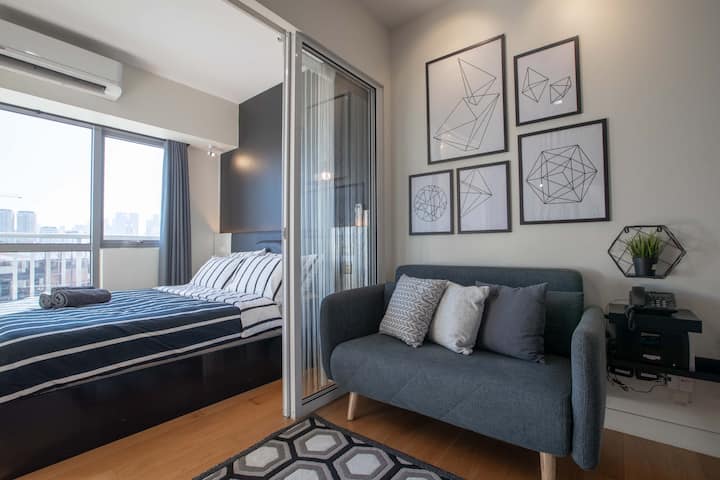 Modern 1br W/ Free Rooftop Pool,gym,wifi @Mtro Mnl - 마닐라
