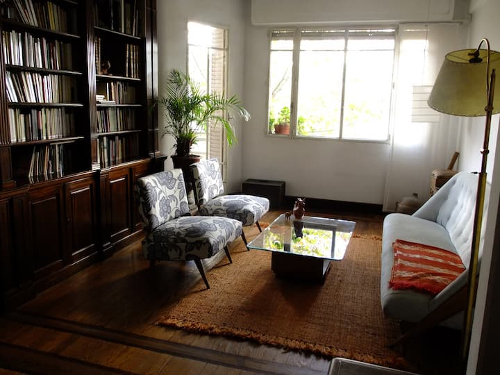 Cálido Y Luminoso Apto De 90 Mts En  Parque Rodó - Montevideo