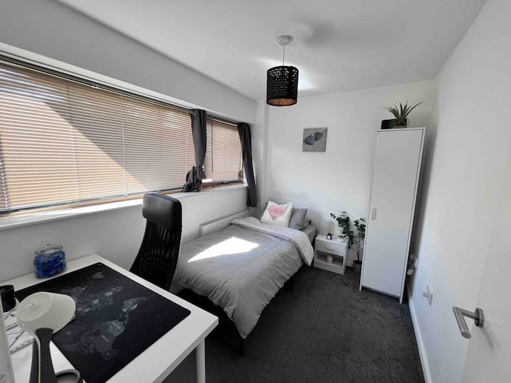 One Bedroom Flat In Manchester - Manchester