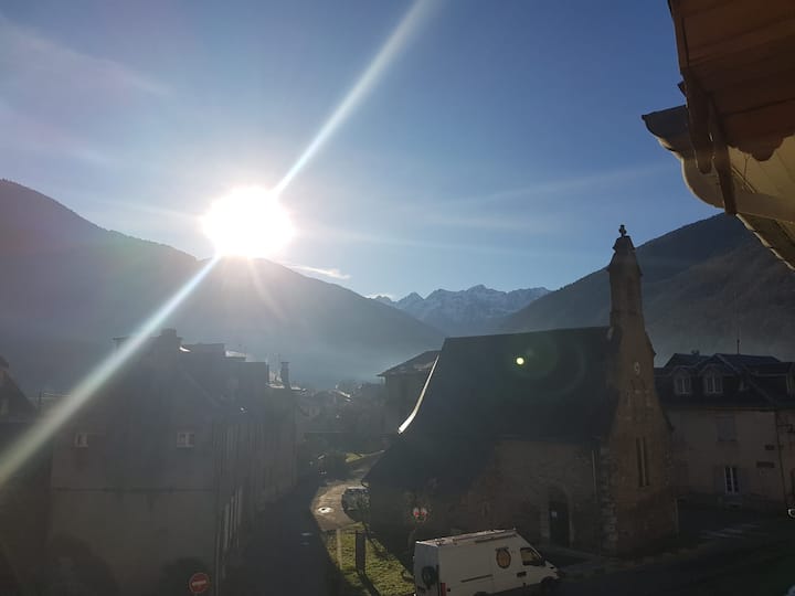 Maison De Ville Pour Quatre Avec Belle Vue - Bagnères-de-Luchon