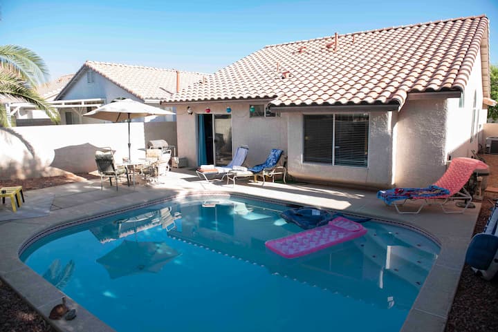 Matos  Midnight  Sun. Pool House  10min Strip. - Las Vegas, NV