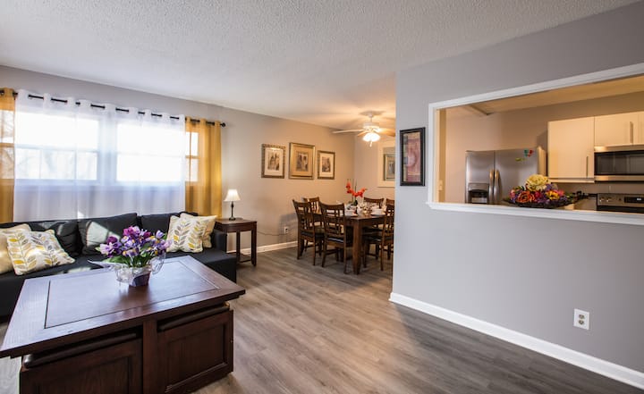 Cute And Charming Duplex - Unit 4 - Shawnee, KS