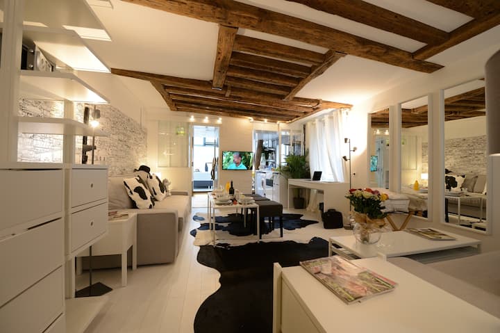Rare - Magnifique Appartement Dans Le Haut-marais! - Porte de Clignancourt